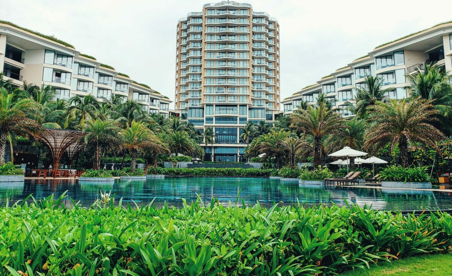 Building Green and Resilient Hotels: Investing in our Planet – World ...